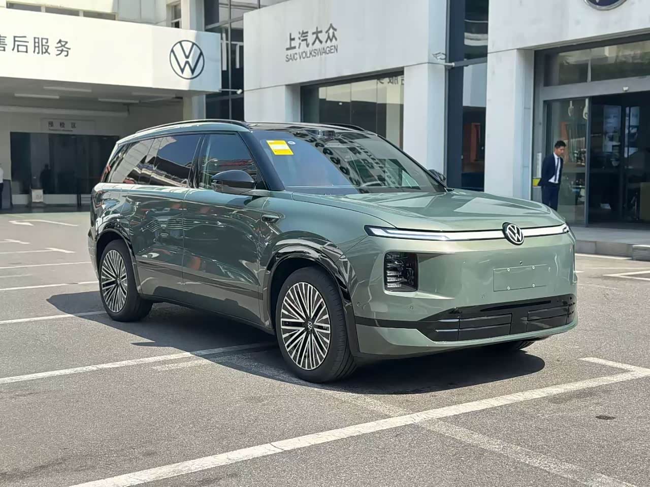 大众ID. ERA 9X到店，长超5米2+517马力，配双腔空悬+后轮转向_车家号_发现车生活_汽车之家